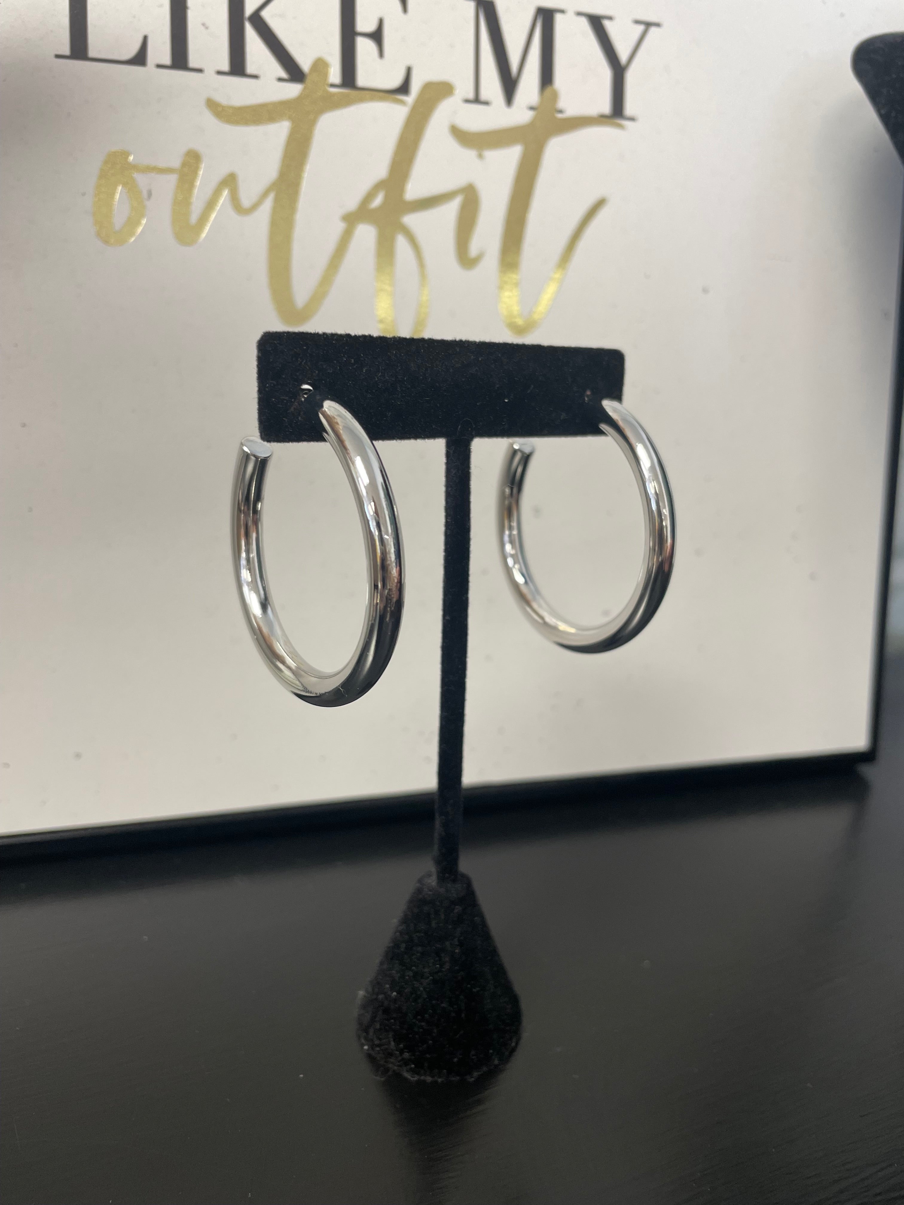 Shop the Best Jewelry, Bags, & Accessories at Ella Chic Boutique